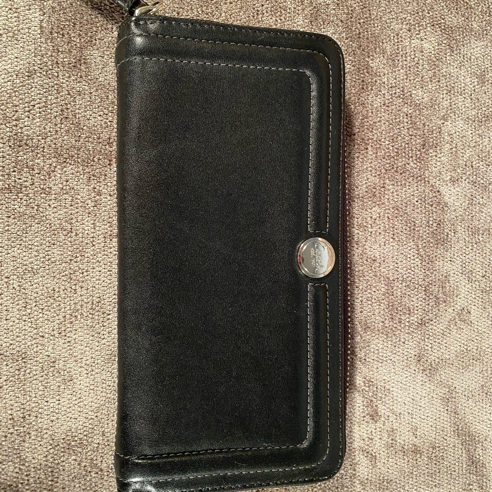 Coach Black Zip Wallet - Gem